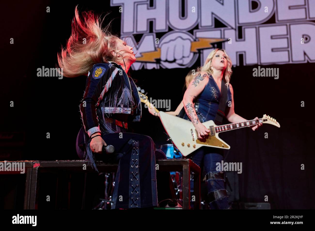 Hannover, Deutschland. 19th May, 2023. Linnea Vikström und Majsan ...