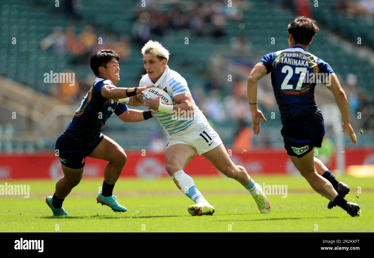 Argentina’s Luciano Gonzalez breaks past Japan’s Kippei Taninaka on his way to score his sides ...