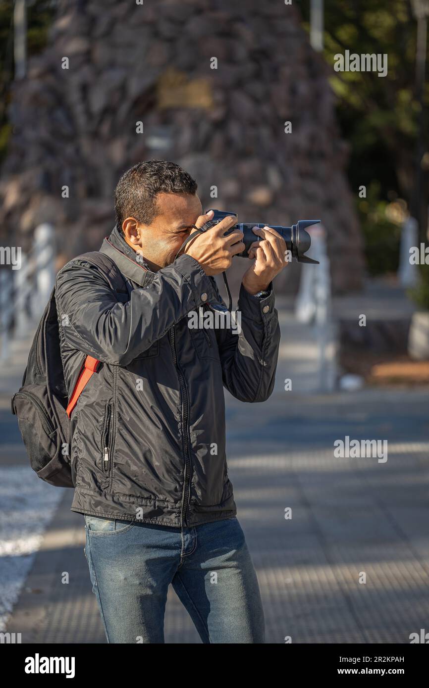 Journalist outdoor camera hi-res stock photography and images - Alamy