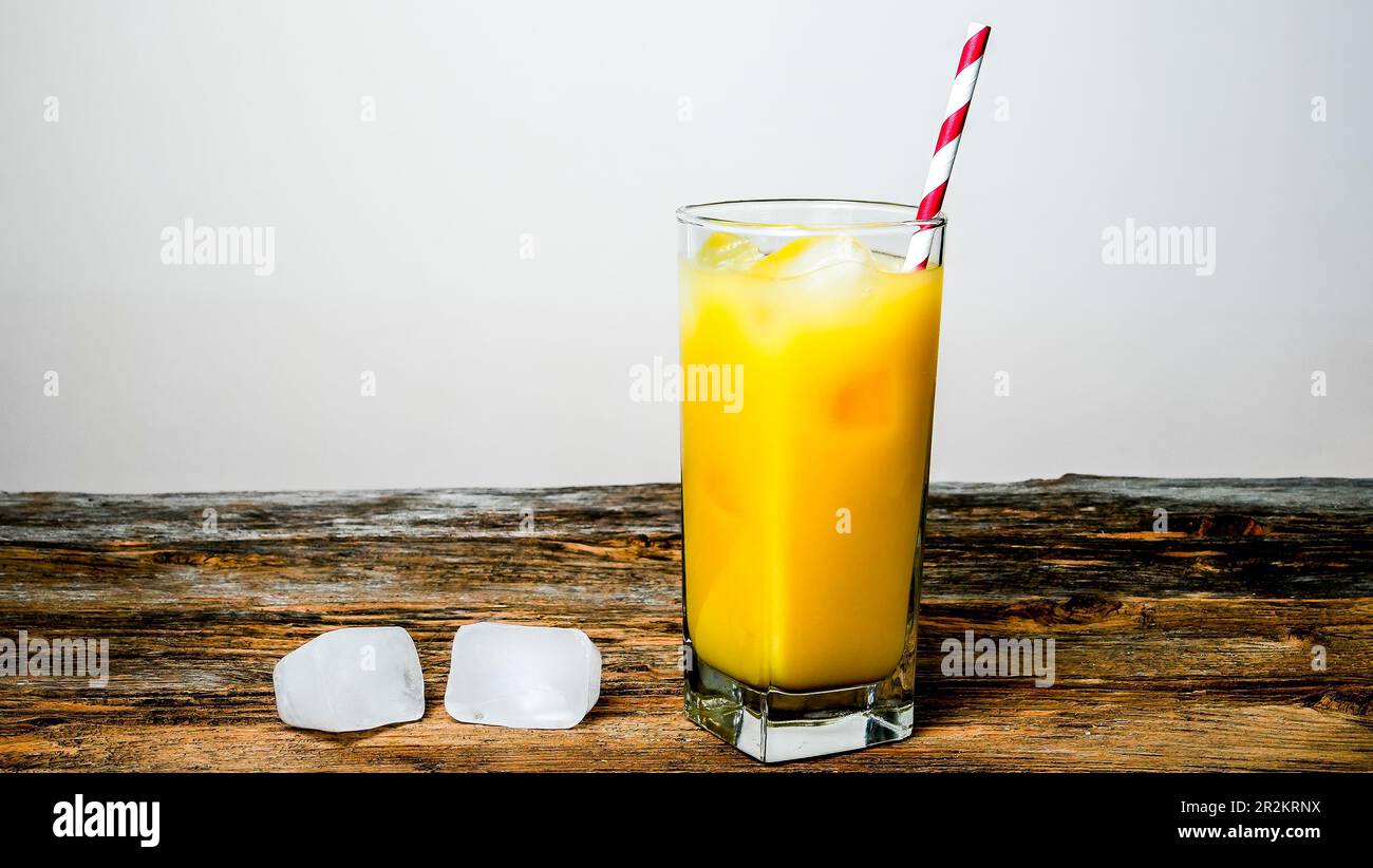 Screwdriver drink in a rock glass Stock Photo - Alamy