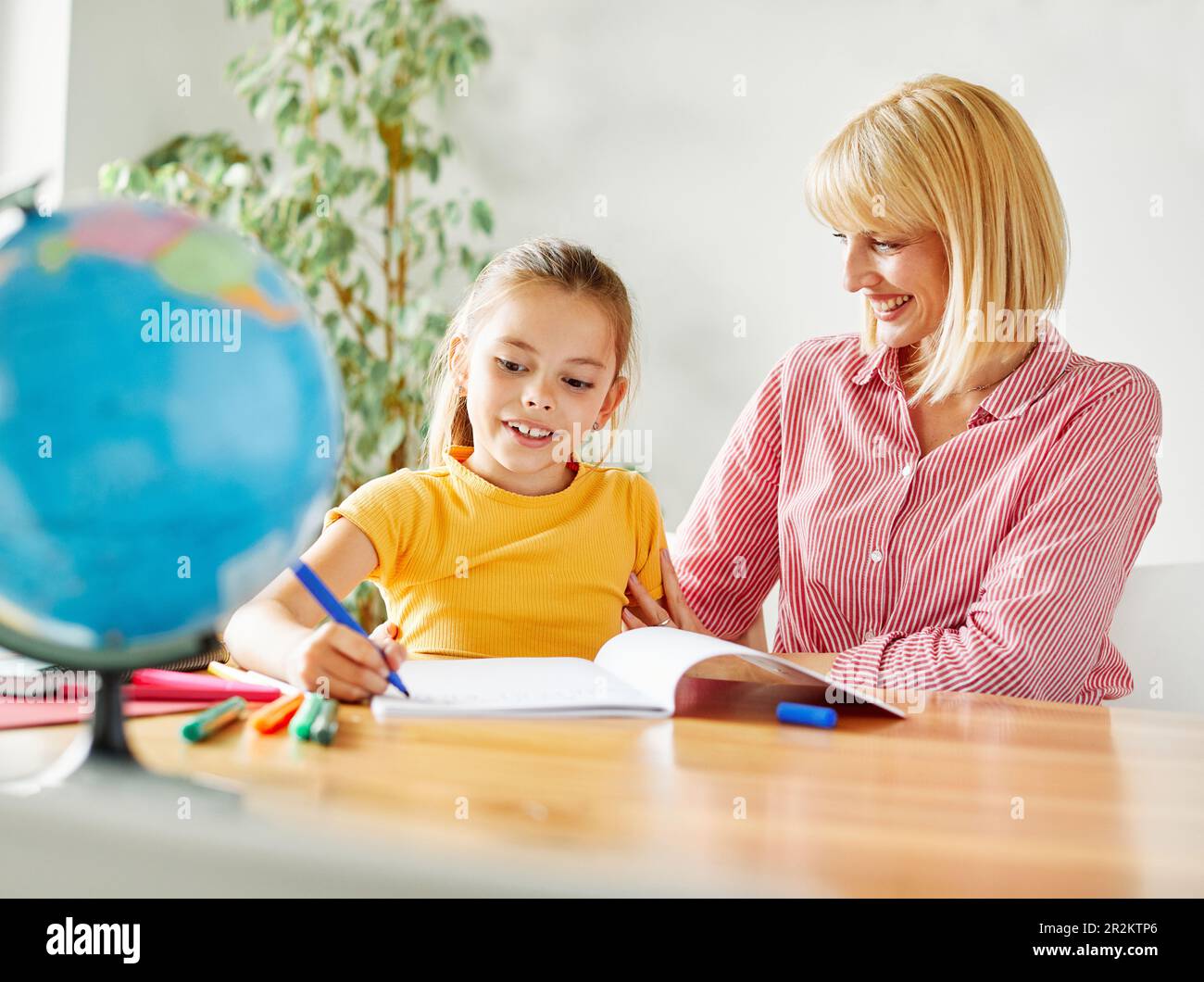 homework teaching education mother children daughter familiy childhood ...