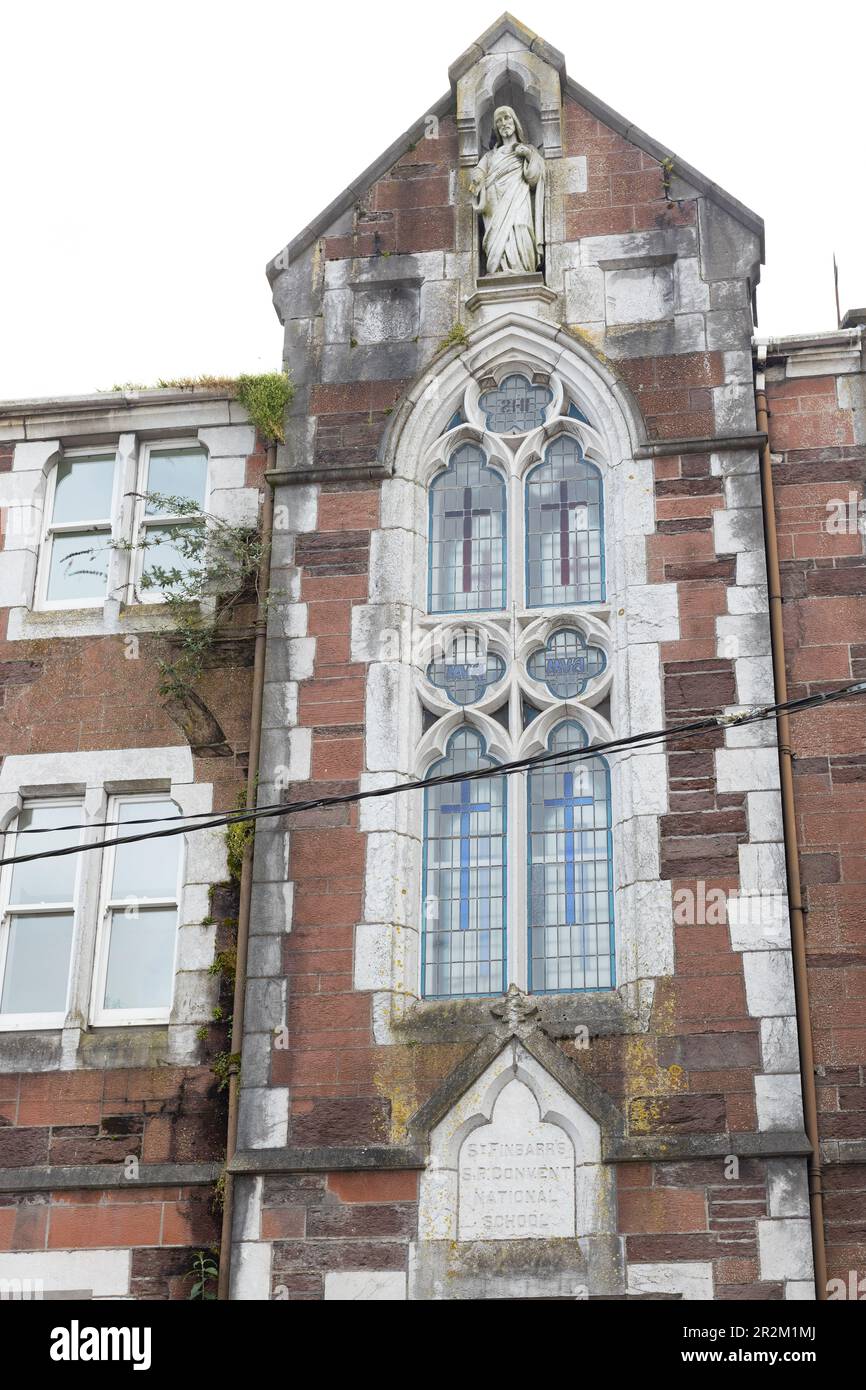 Old school building sign hi-res stock photography and images - Alamy