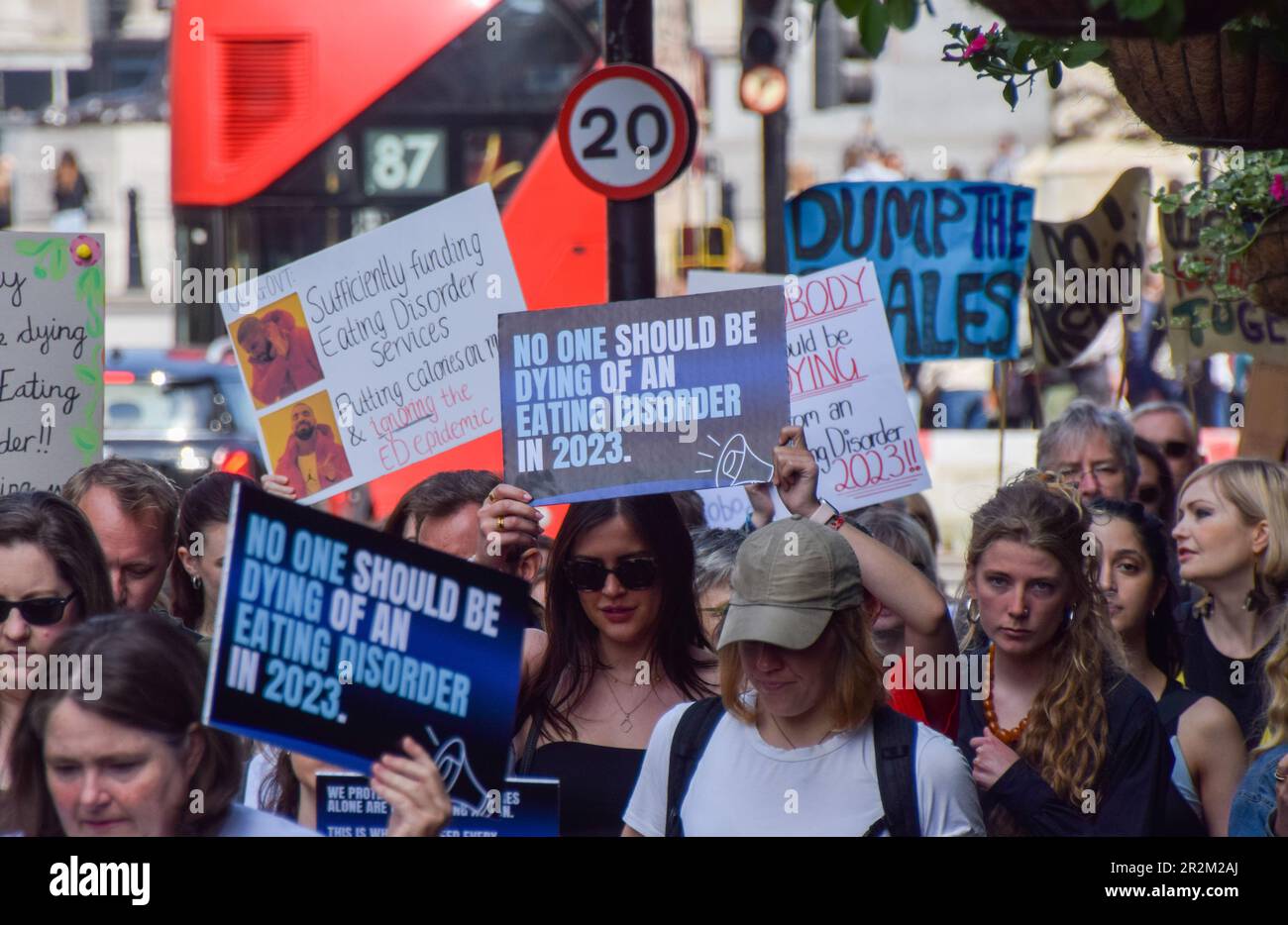 Dump the scales campaign hi-res stock photography and images - Alamy
