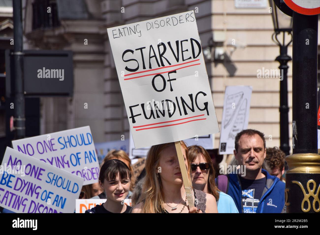 Dump the scales campaign hi-res stock photography and images - Alamy