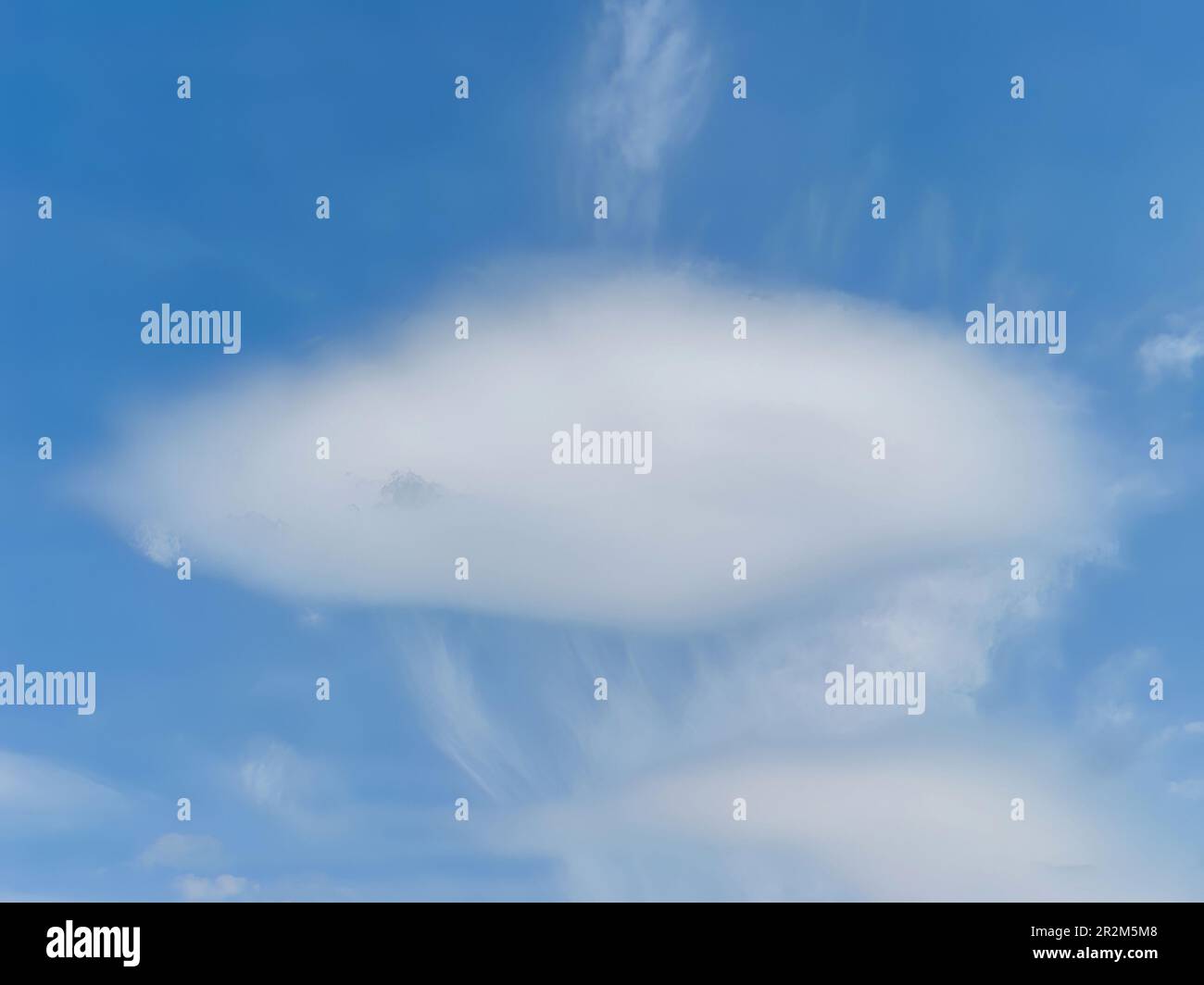 Blue sky interesting cloud hi-res stock photography and images - Alamy