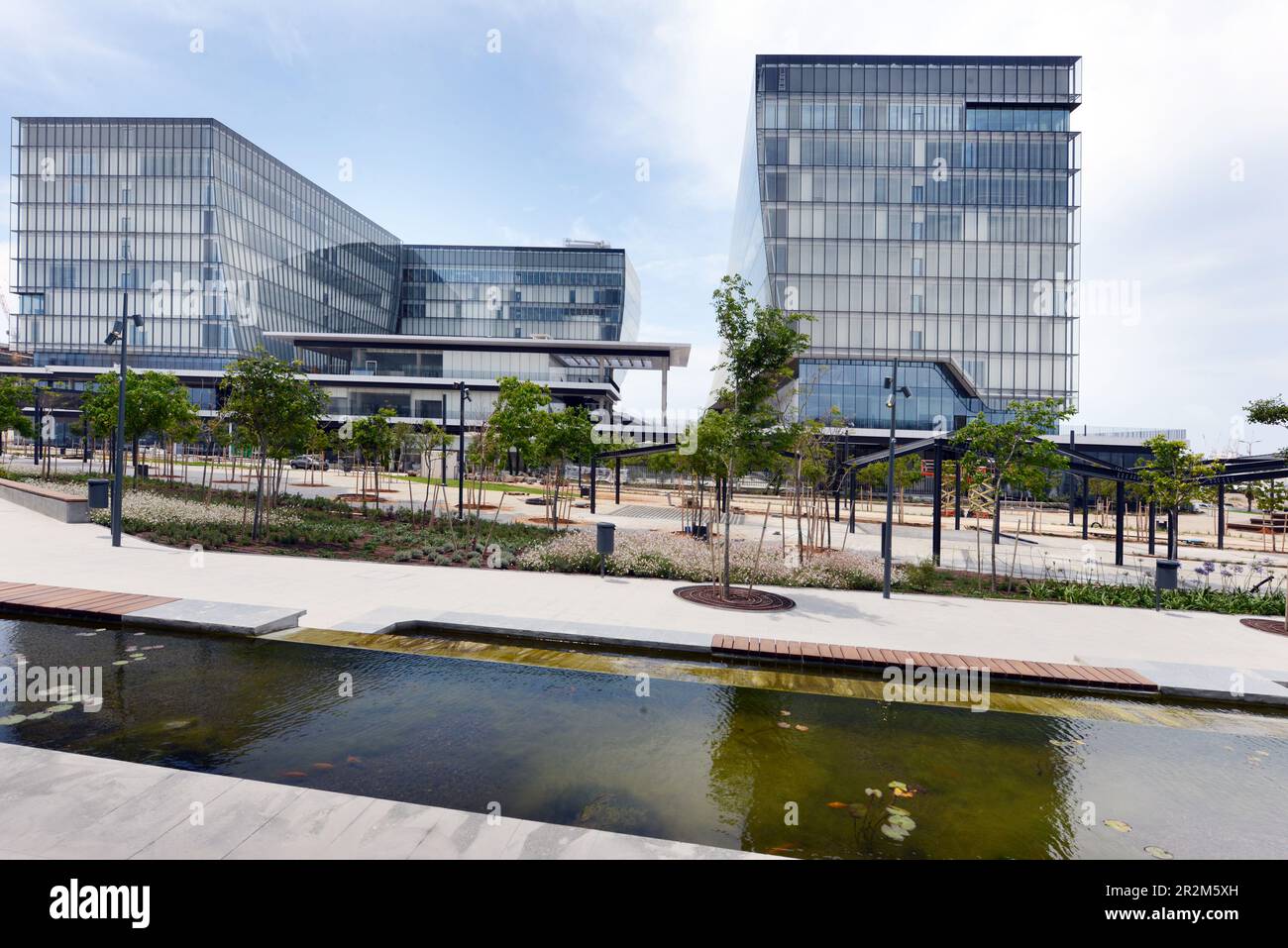 Rishon LeZion, Israel - new Complex 1000 Stock Photo - Alamy
