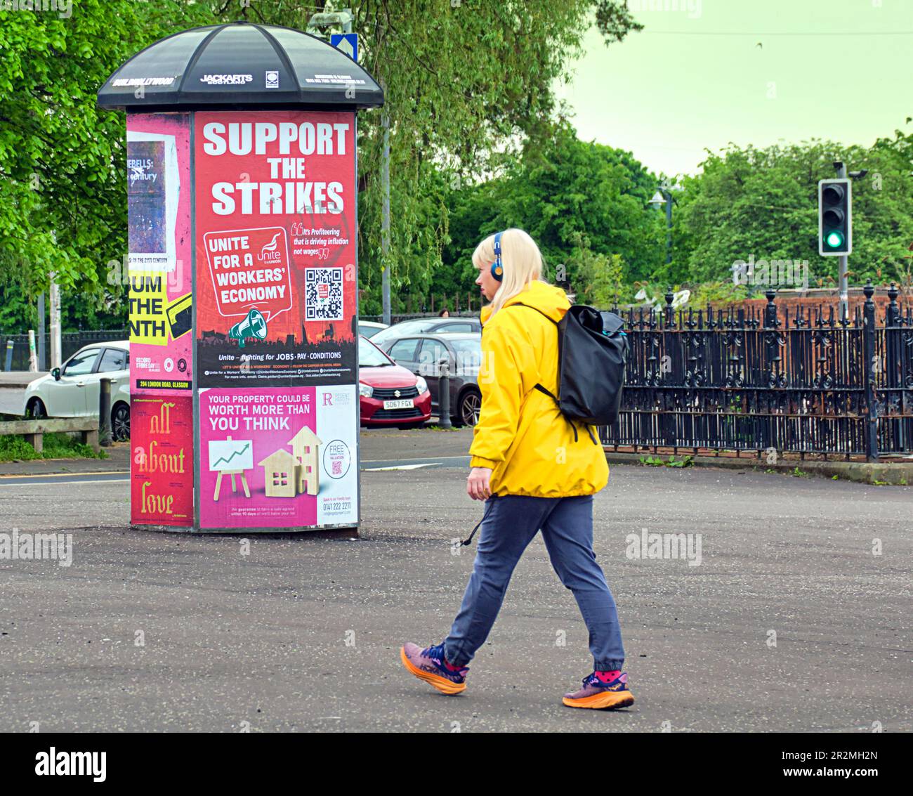 Glasgow, Scotland, UK 20th May, 2023. UK Weather: Warm and wet in the ...