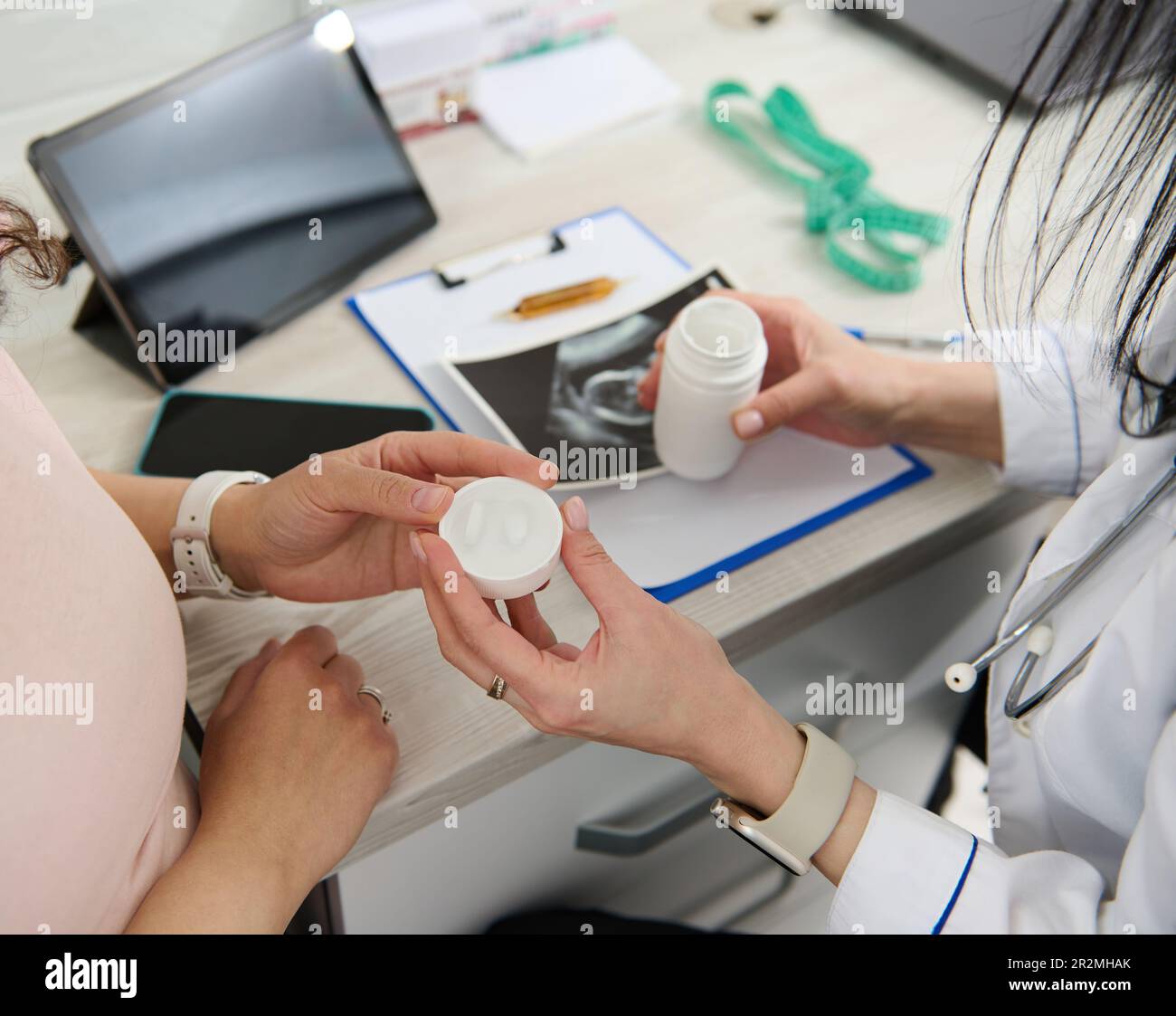 9 week ultrasonography hi-res stock photography and images - Alamy