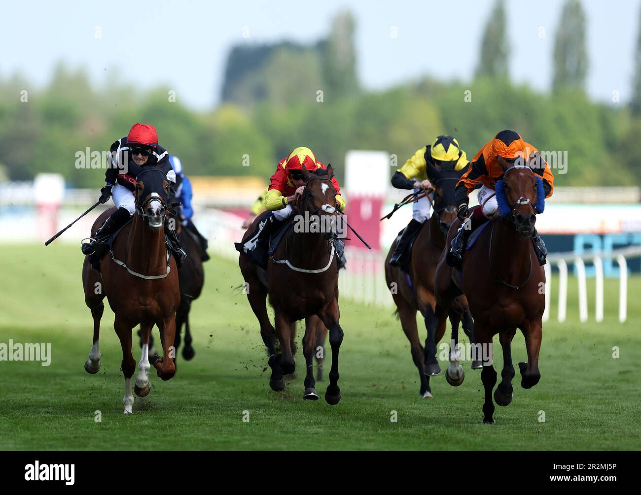 Bear Force One ridden by Oisin Murphy (right) wins the Betvictor ...