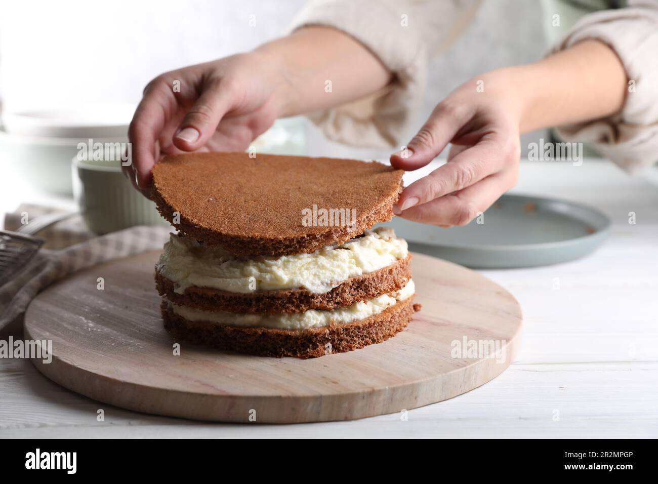Layers of cake hi-res stock photography and images - Alamy