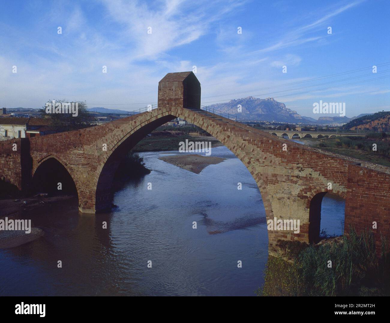 PUENTE DEL DIABLO SOBRE EL RIO LLOBREGAT - RECONSTRUCCION DEL AÑO 1963 ...