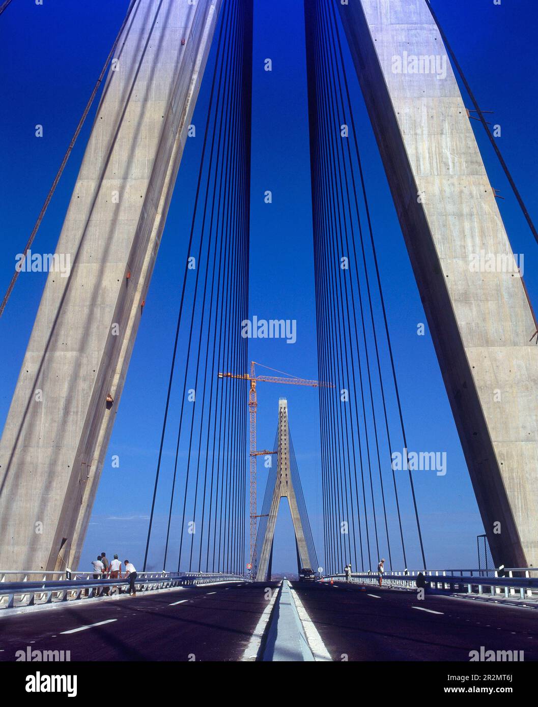 PUENTE INTERNACIONAL DEL GUADIANA CONSTRUIDO EN 1991 SOBRE EL RIO ...