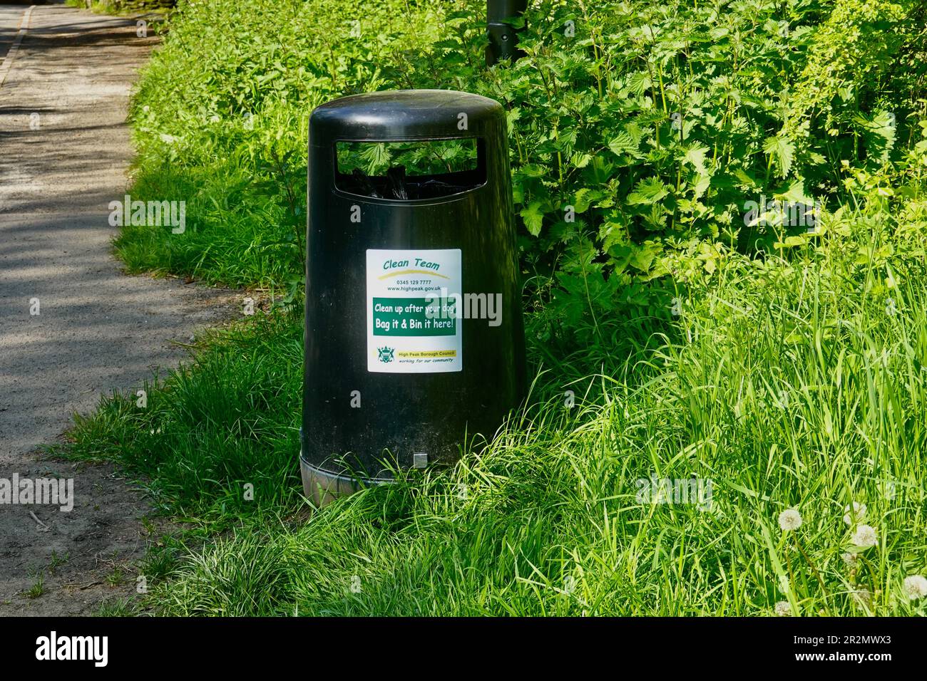 A waste bin in New Mills, Derbyshire Stock Photo - Alamy