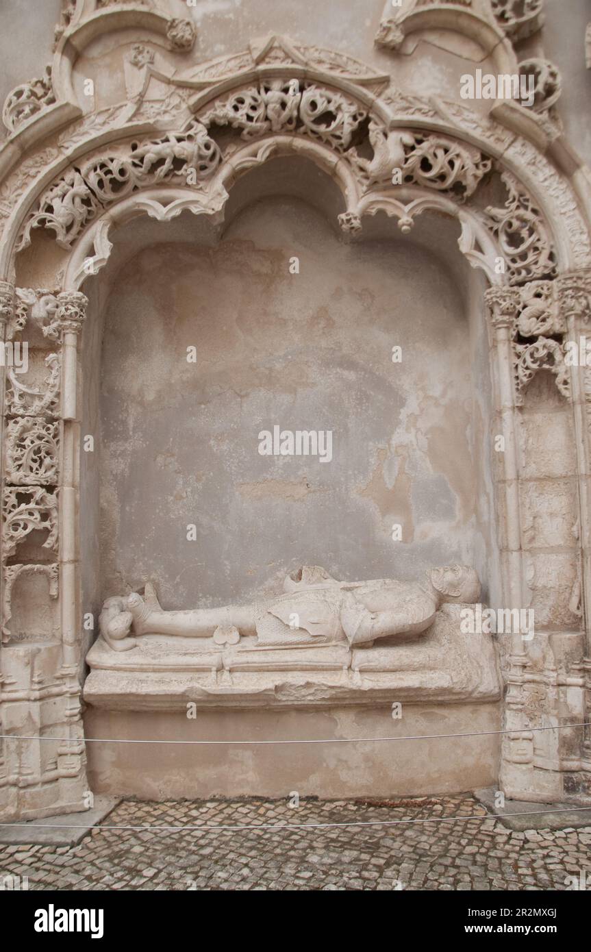 Tomb in niche in side wall hi-res stock photography and images - Alamy