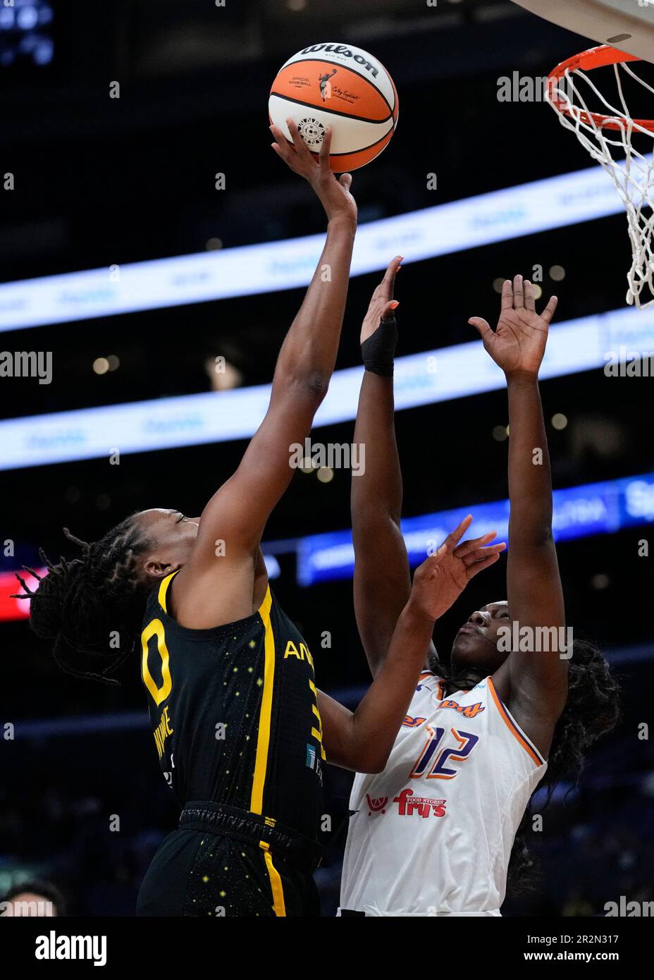 Los Angeles Sparks forward Nneka Ogwumike (30) shoots against Phoenix ...
