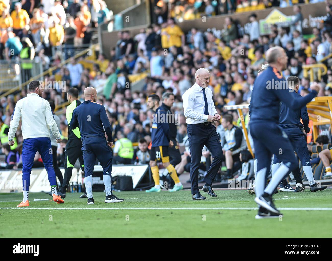 Football wolves bench hi-res stock photography and images - Alamy