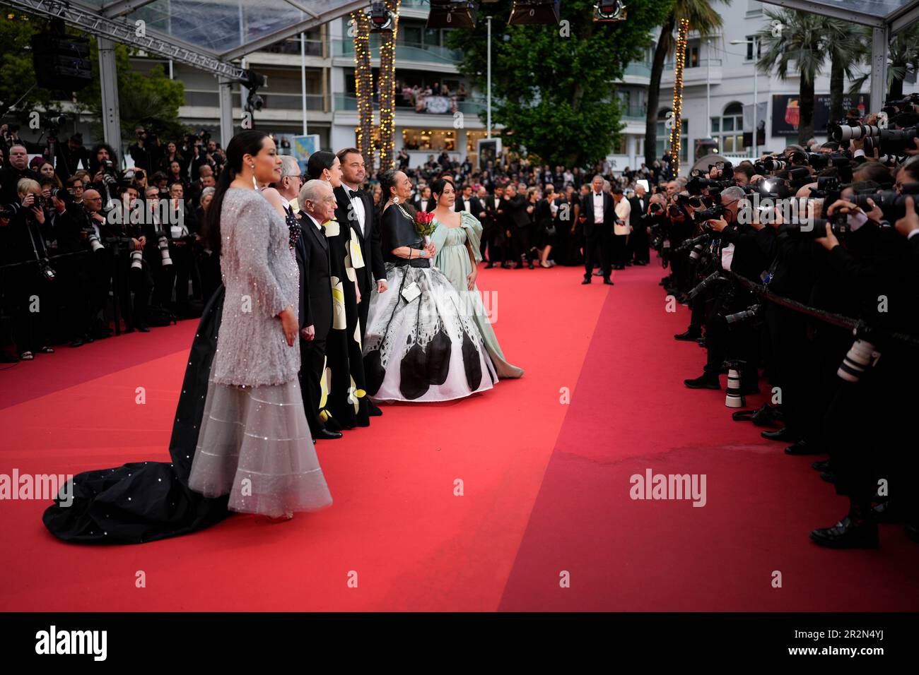 Janae Collins, from left, Cara Jade Myers, Robert De Niro, director ...