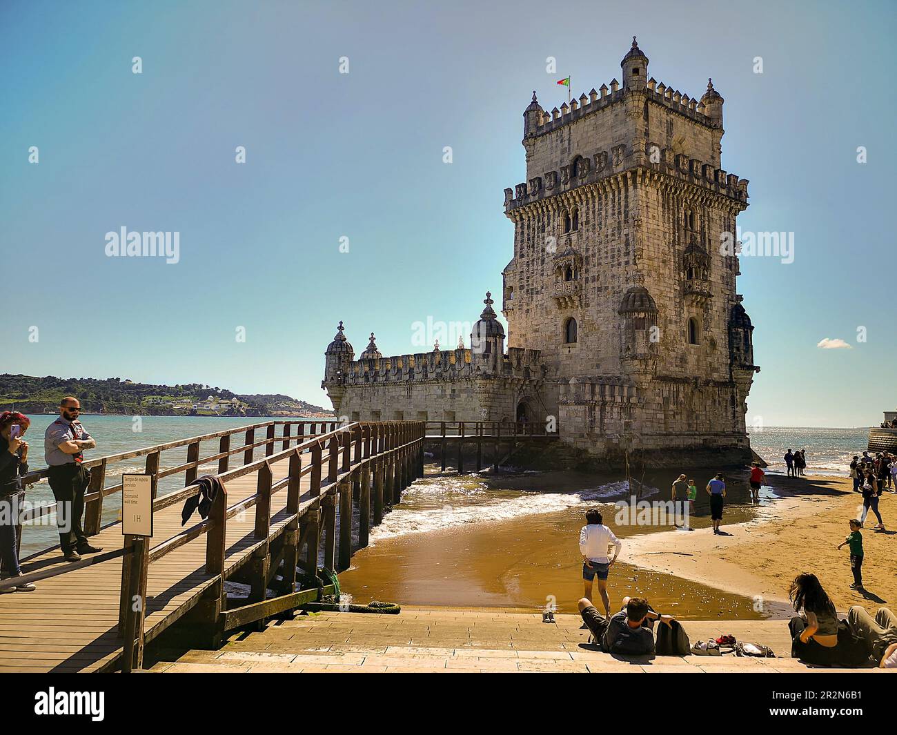 Torre de belem lisbona hi-res stock photography and images - Alamy