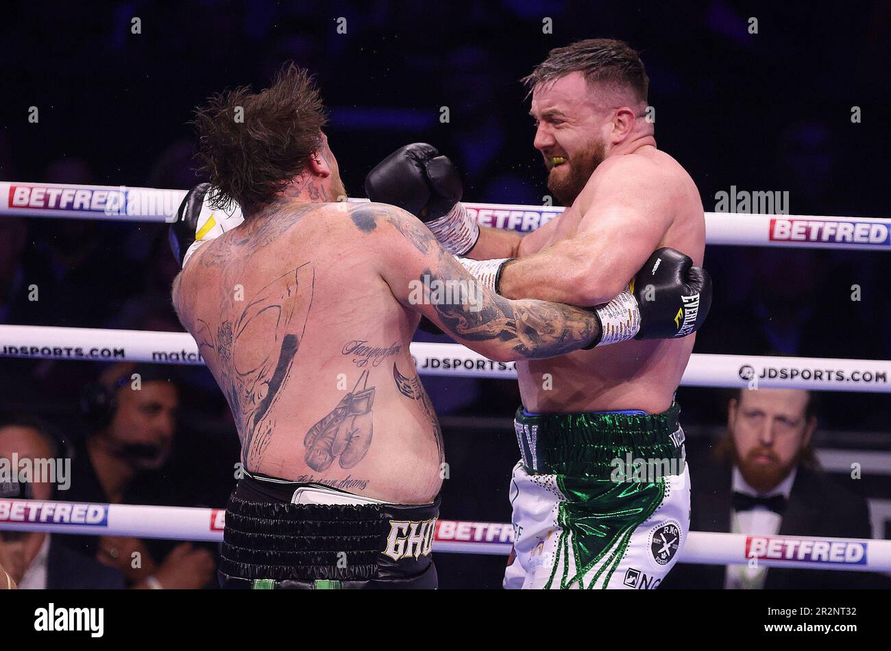 Thomas Carty (right) in action against Jay McFarlane after their vacant ...