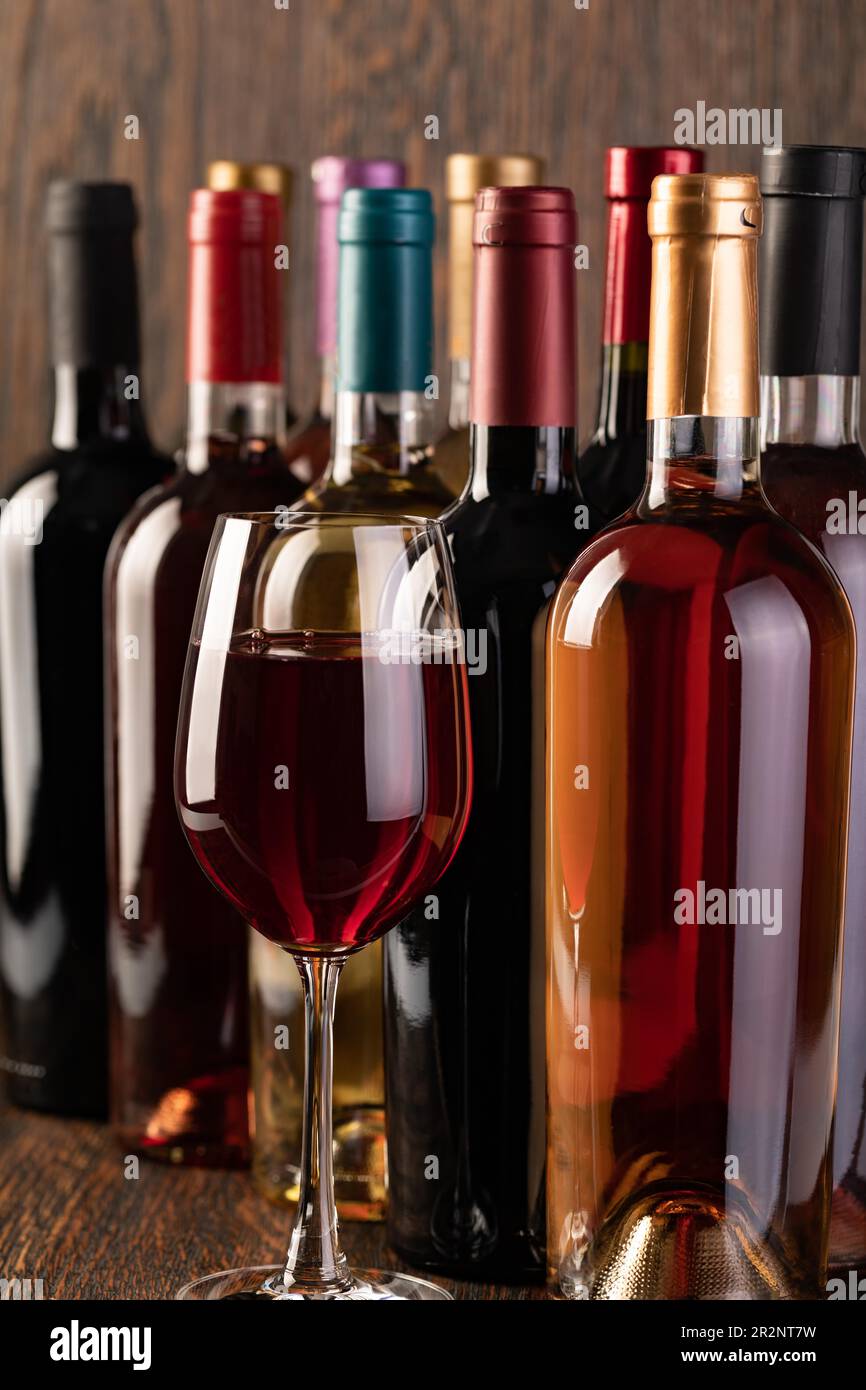 Old bordeaux bottles hi-res stock photography and images - Alamy