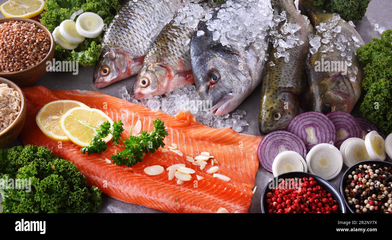 Fish for the table hi-res stock photography and images - Alamy