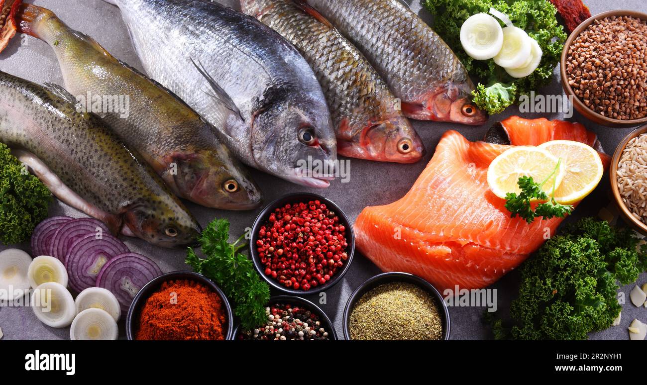 Fish table hi-res stock photography and images - Alamy