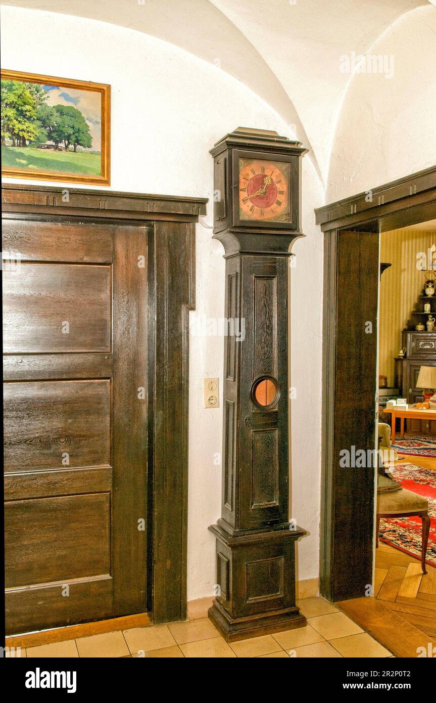 Grandfather clock in the hallway, old house, from 1920s, old age ...