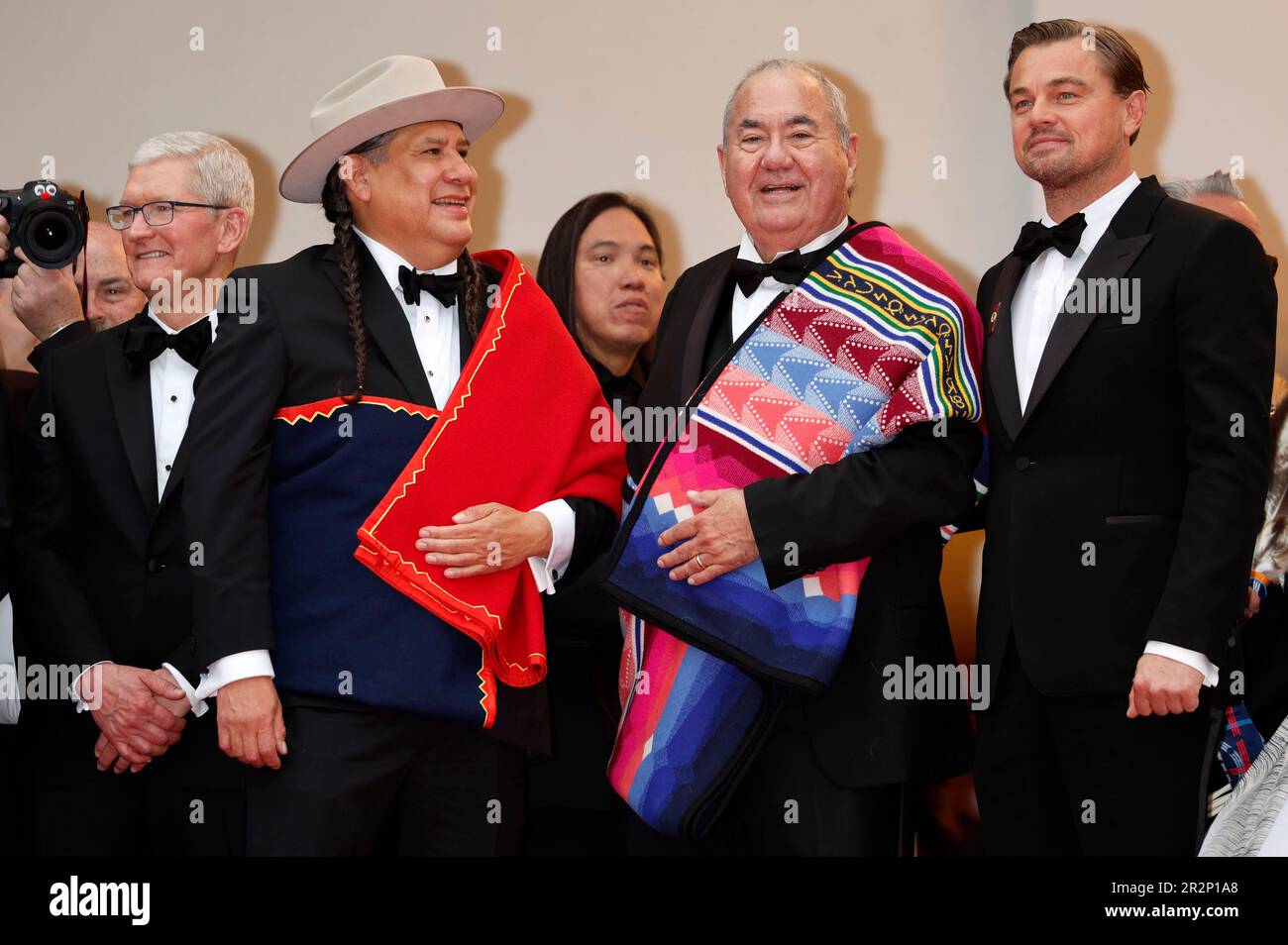 Chief standing bear and leonardo dicaprio hi-res stock photography and ...