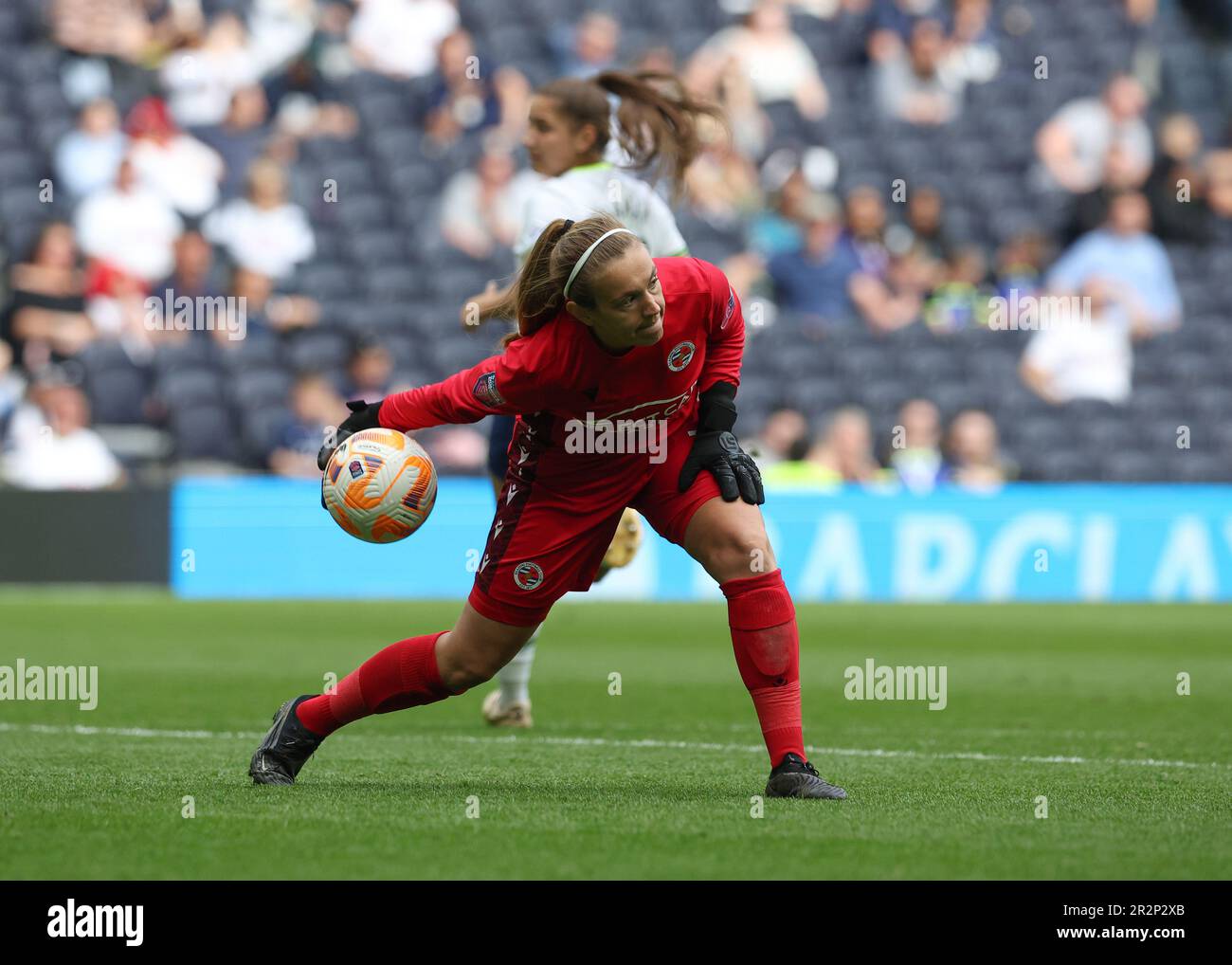 Grace moloney reading hi-res stock photography and images - Alamy
