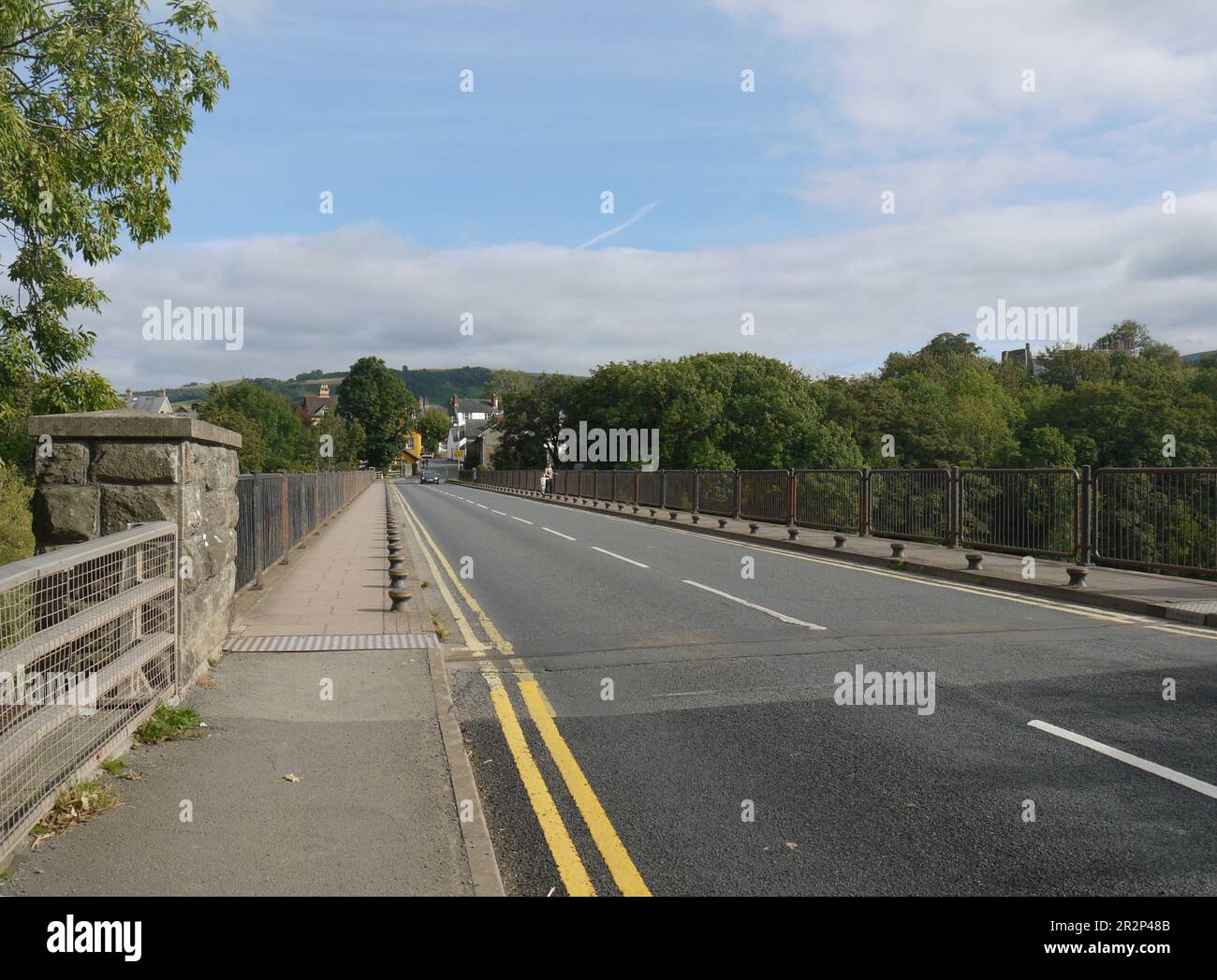 Hay Bridge, looking towards Hay-on-Wye, in September 2019 Stock Photo ...