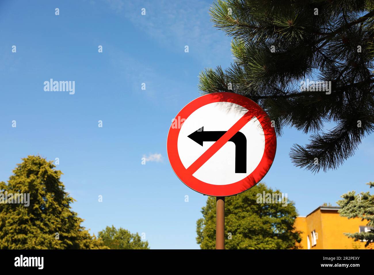 Road sign No Left Turn outdoors on sunny day. Space for text Stock ...