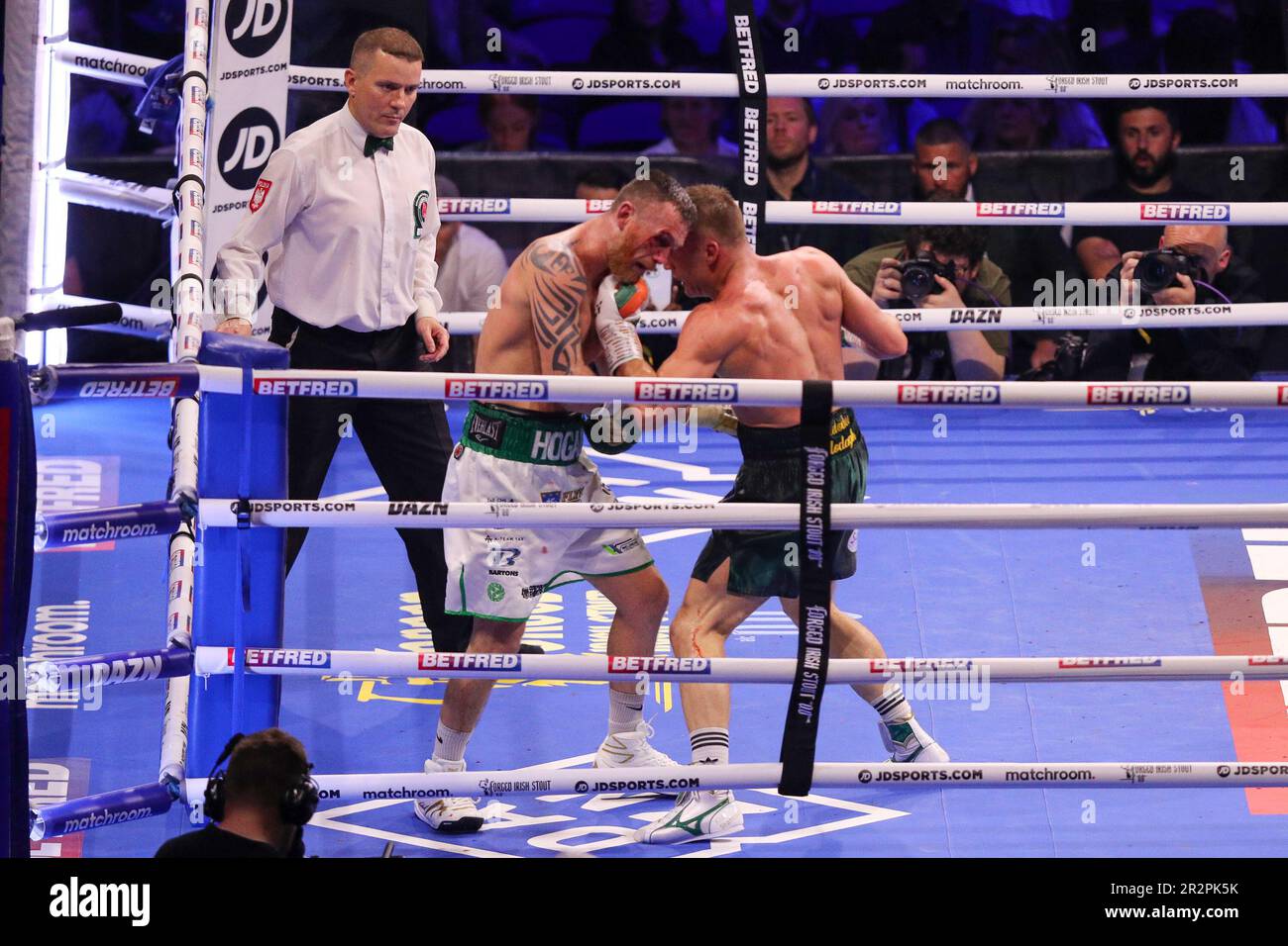 JJ Metcalf defeats Dennis Hogan during Matchroom Boxing: Katie Taylor ...