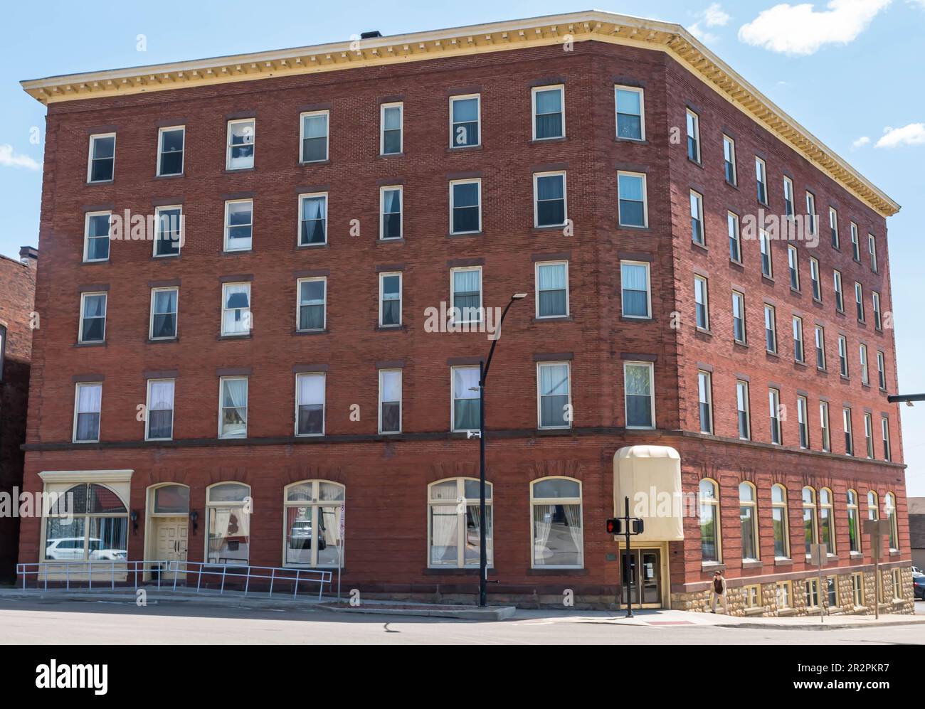 A large, multi floor apartment building on North Fraley Street in Kane ...
