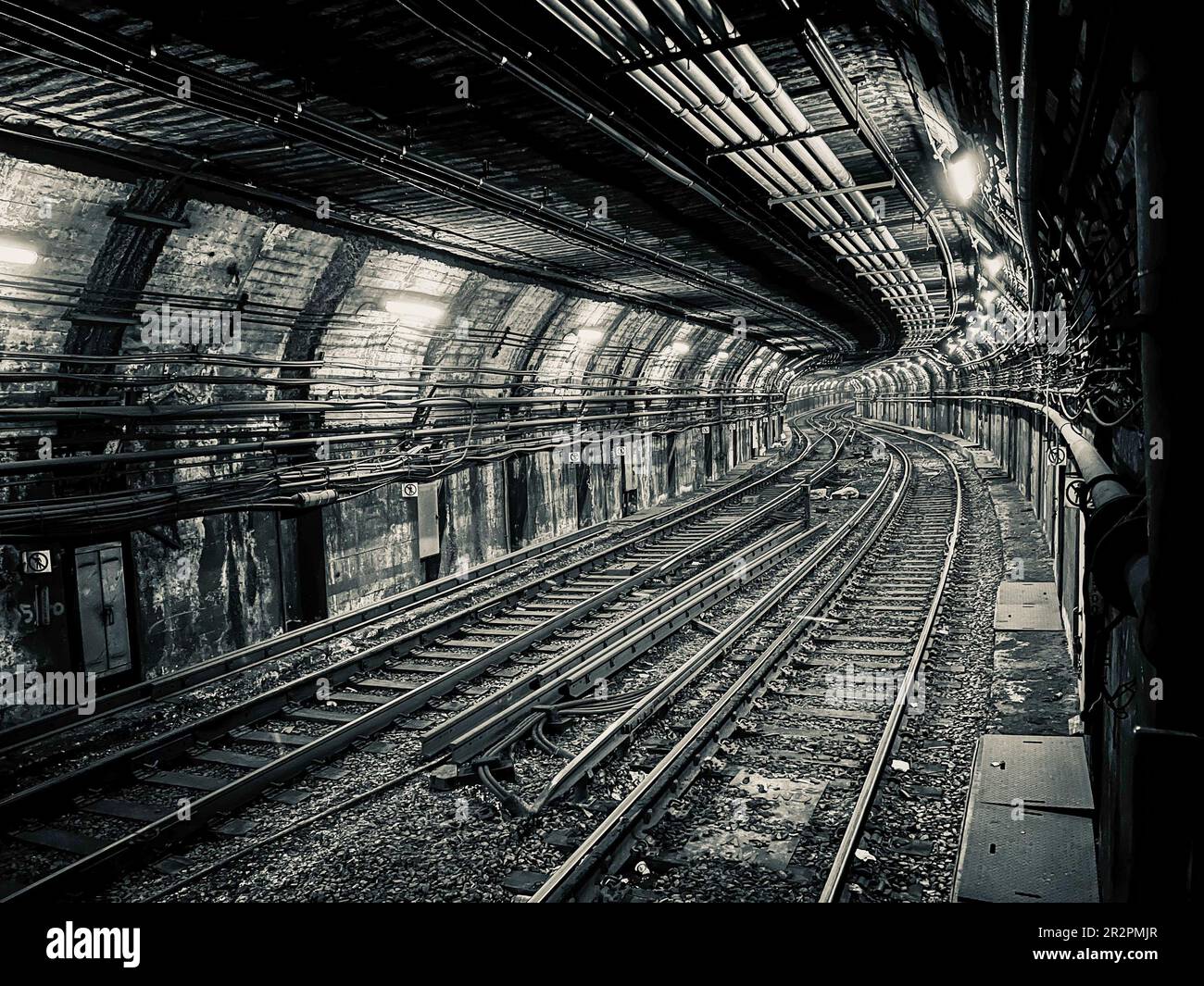 Subway tunnel underground tracks Stock Photo - Alamy