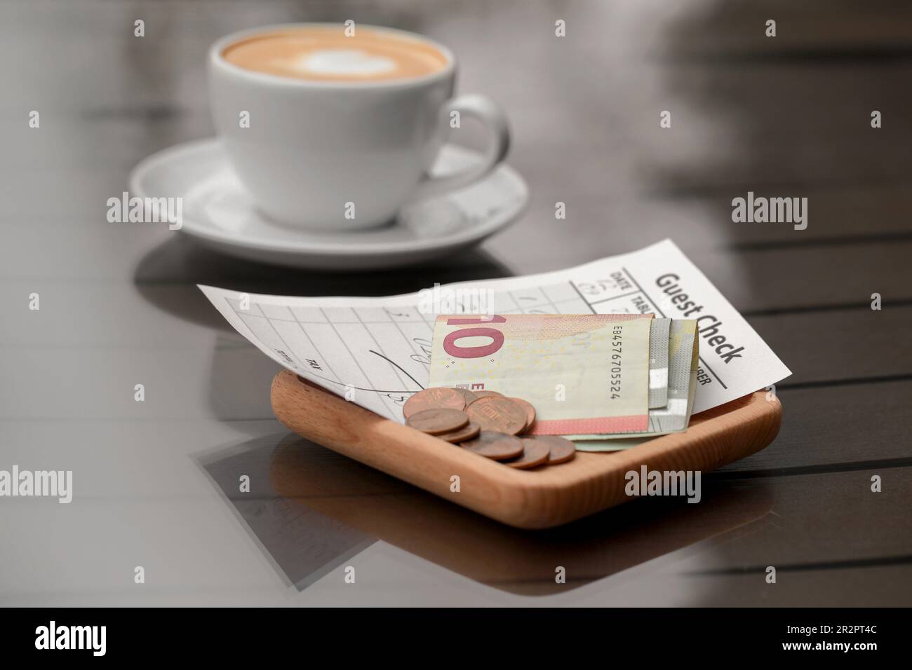 Receipt and drink on table hi-res stock photography and images - Alamy