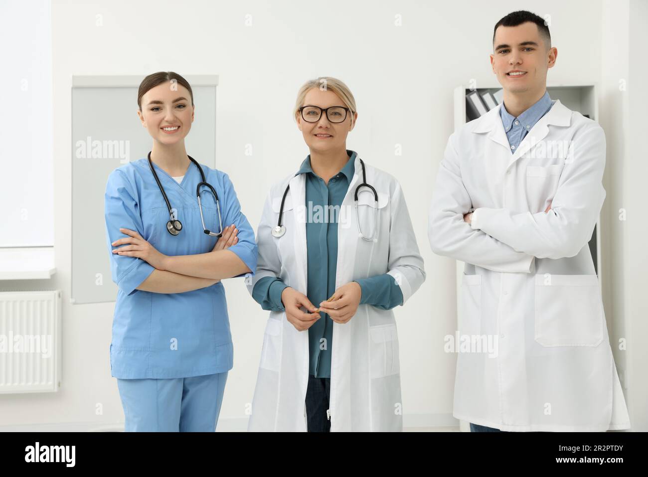 Medical team in uniforms hi-res stock photography and images - Alamy