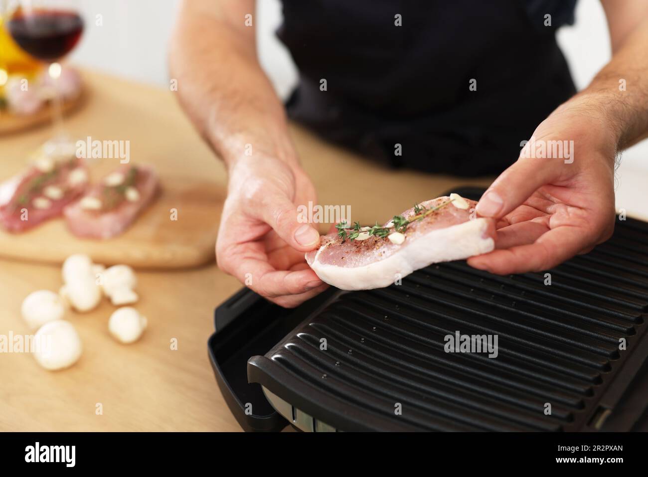 Online cooking lesson hi-res stock photography and images - Alamy