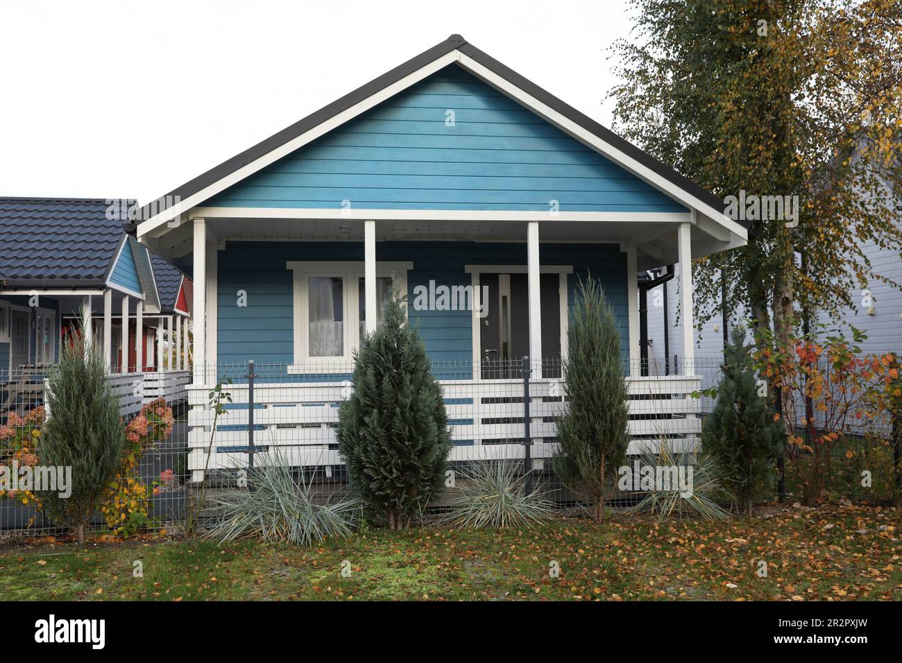 Light blue house hi-res stock photography and images - Alamy