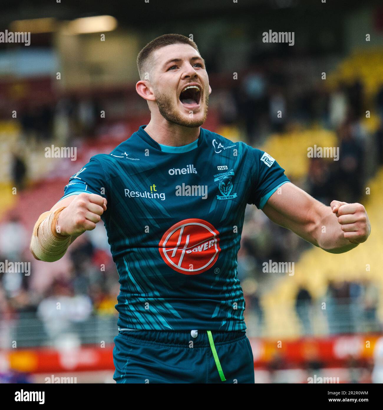 Warrington Wolves players celebrate victory against Catalans Dragons in ...