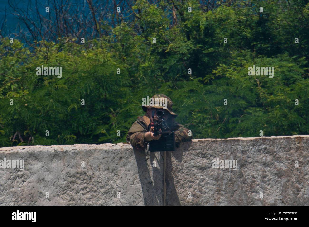 A U.S. Army infantryman with Bravo Company, 2nd Battalion, 35th ...