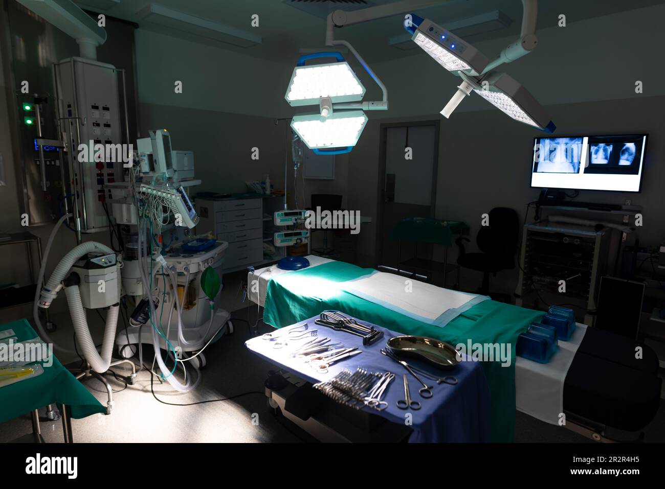 General view of hospital operating theatre with operating table ...