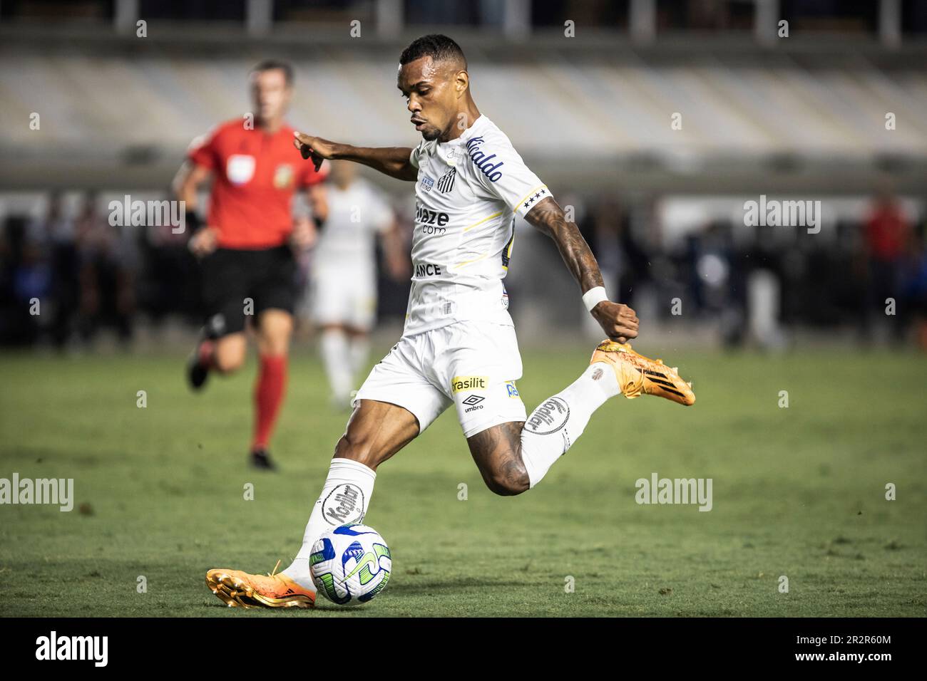 SP - SANTOS - 05/20/2023 - BRAZILEIRO A 2023, SANTOS X PALMEIRAS - Lucas Pires player of Santos ...