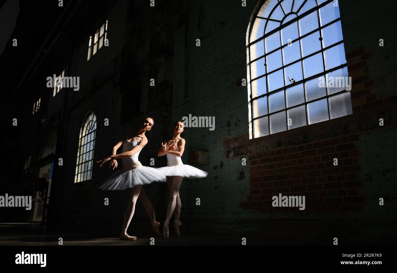 Isobelle Dashwood (winner of the Telstra Peoples Choice Award) and ...