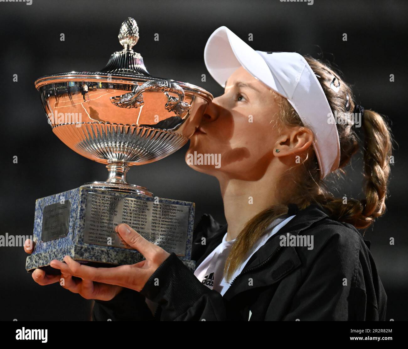 Rome, Italy. 20th May, 2023. Elena Rybakina of Kazakhstan kisses the ...