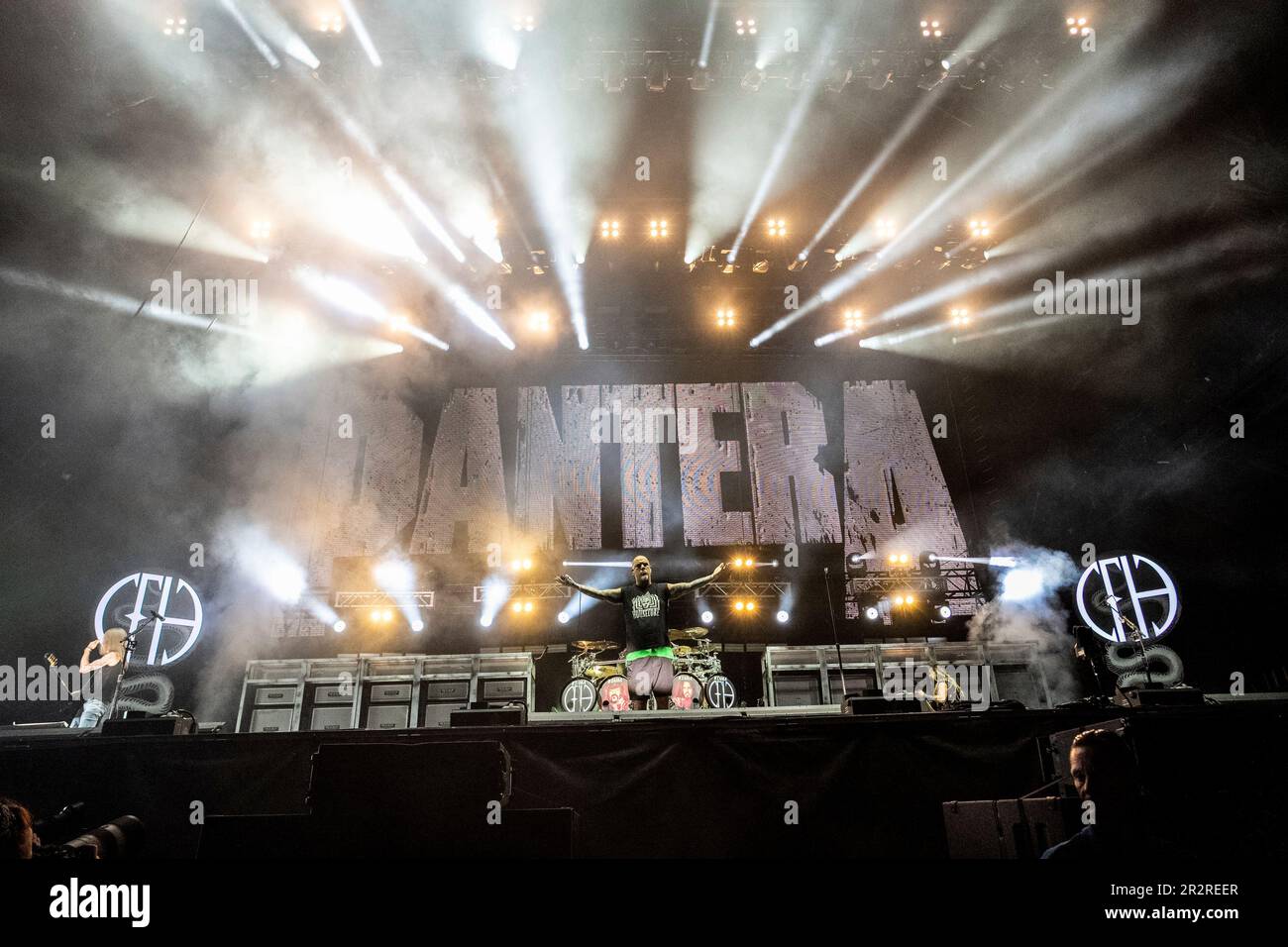 Rex Brown, left, Charlie Benante, Phil Anselmo, and Zakk Wylde of ...