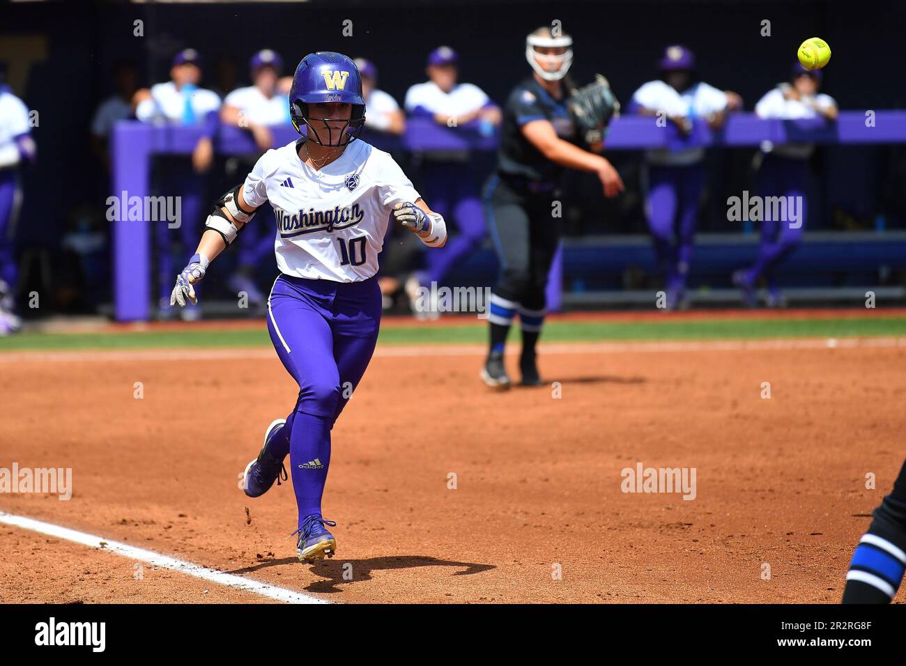Cowgirls softball hi-res stock photography and images - Alamy