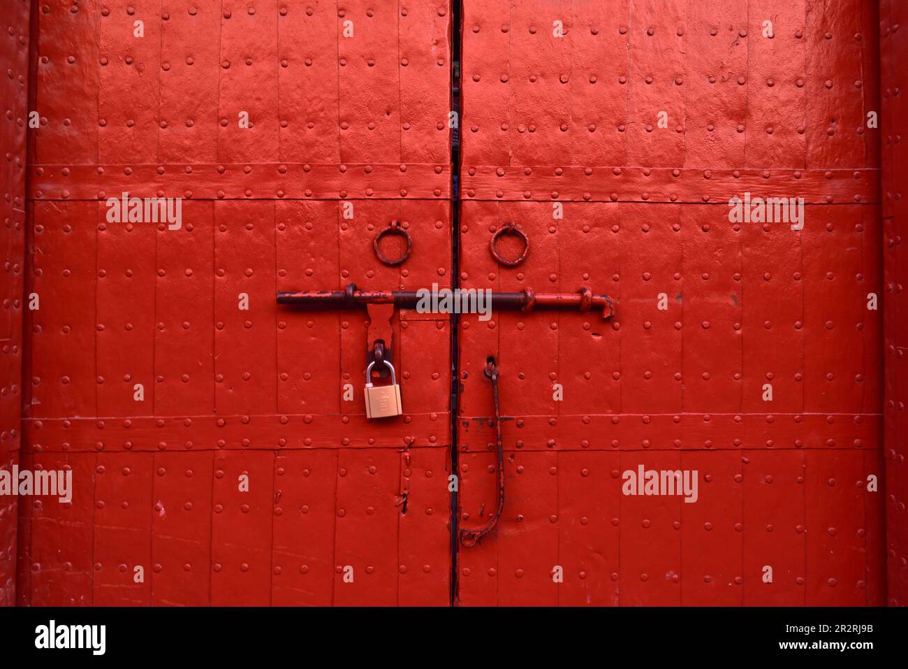 Iconic Chinese Red Gate Stock Photo - Alamy