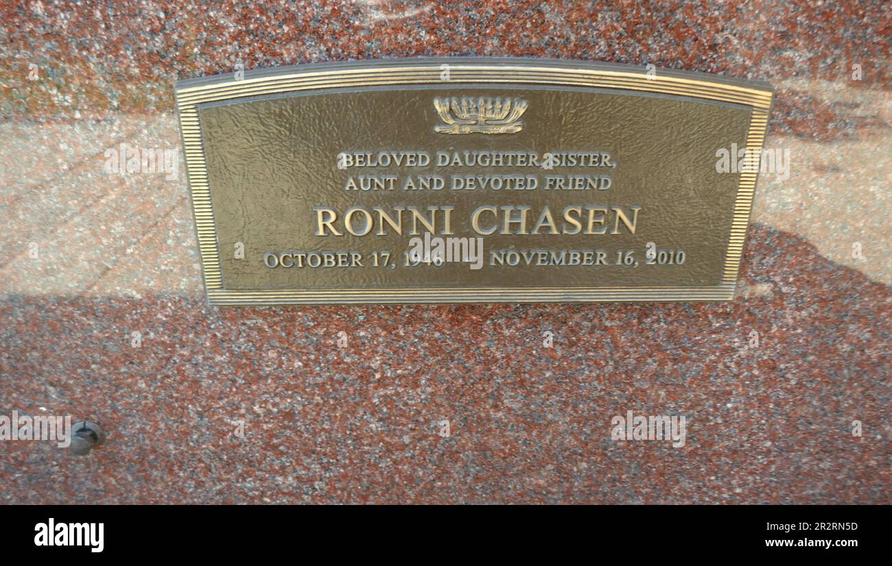Los Angeles, California, USA 18th May 2023 Publcist Ronni Chasen Grave ...