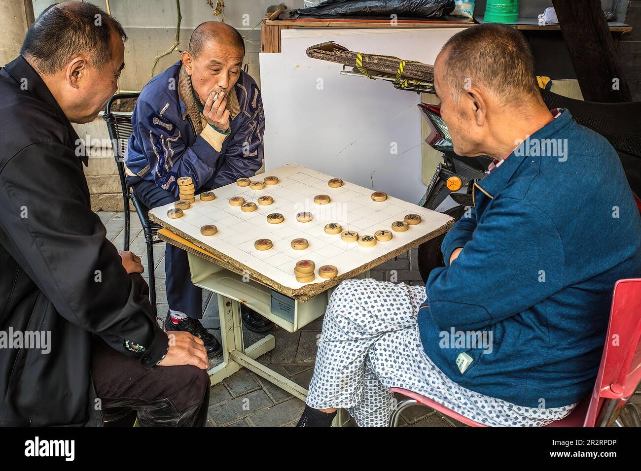 Keeping the brain ticking away Stock Photo - Alamy