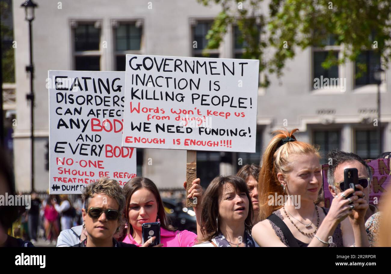 Dump the scales campaign hi-res stock photography and images - Alamy